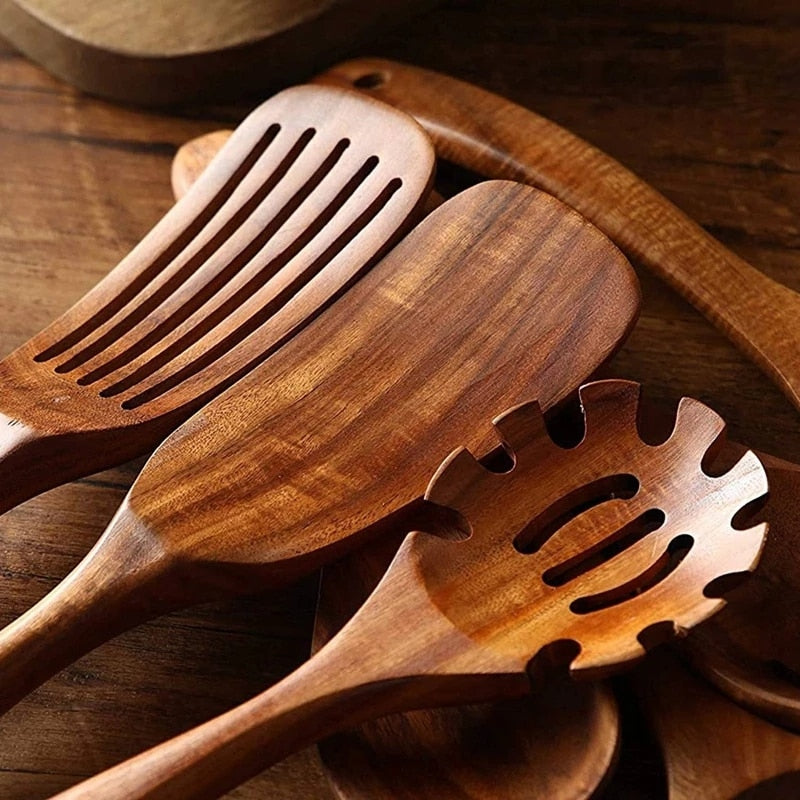 Wooden 7 Pieice Teak Kitchen Utensil Set – Make Space For This